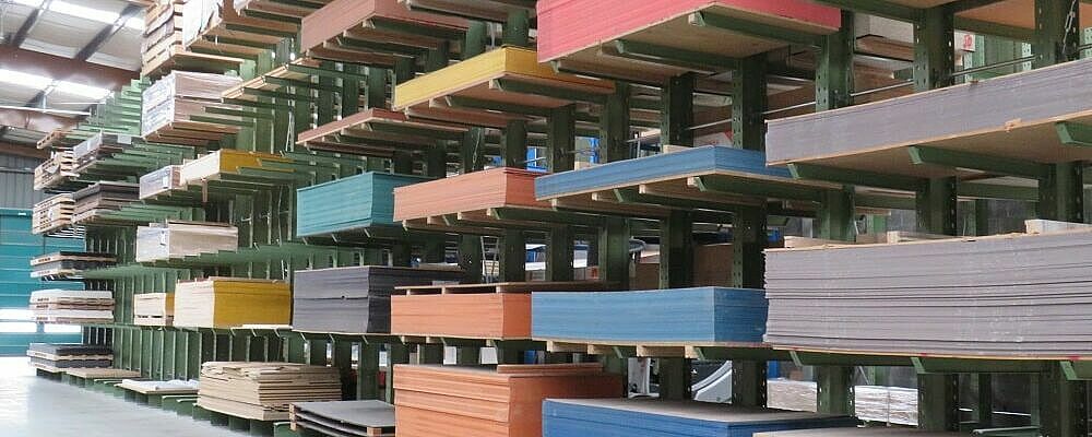 Estantes cantiléver e porta-paletes para materiais de madeira | OHRA GmbH